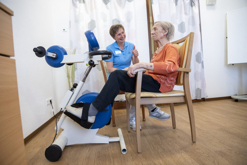 Pflege bei Oberschenkelhalsbruch | Pflegeratgeber - Korian